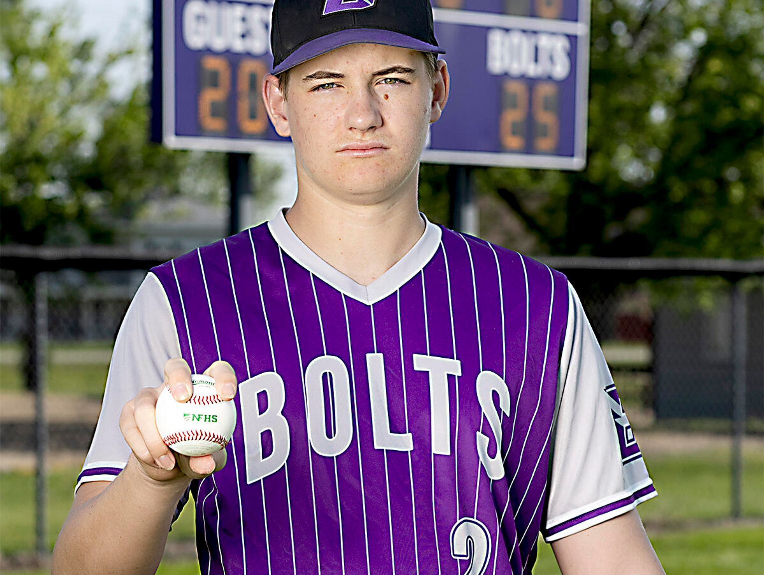 Baxter baseball routs Comets, downs Spartans in conference contests