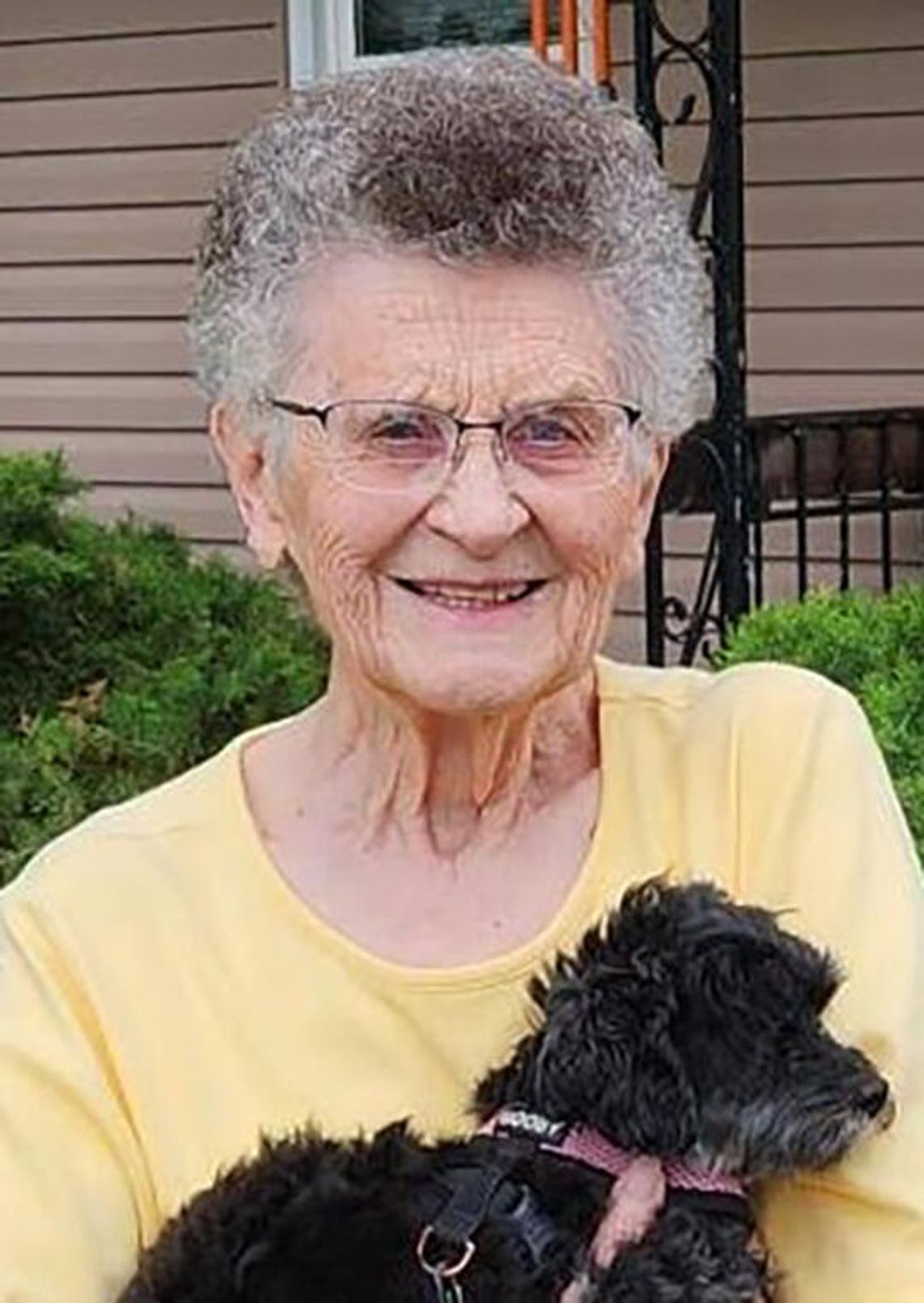 Barbara Lou Leonard