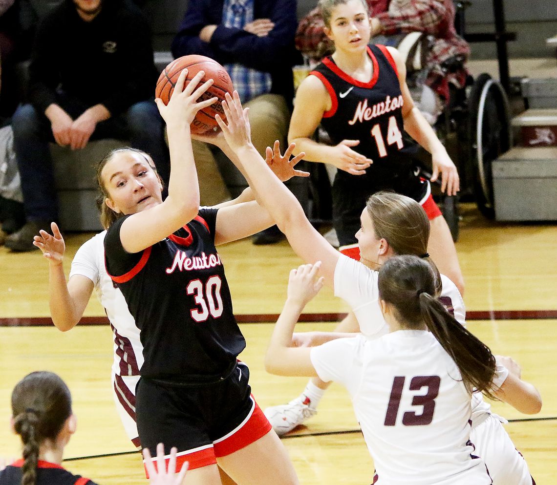 Cibula’s double-double fuels Newton girls in win over Oskaloosa