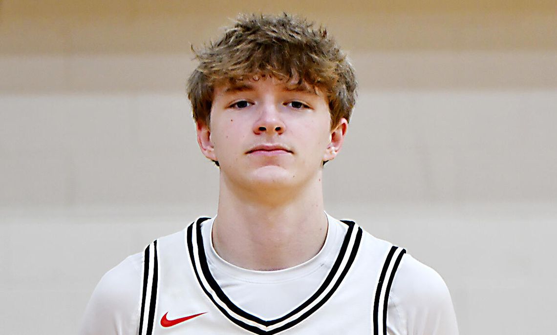 Newton boys edge Van Meter in overtime