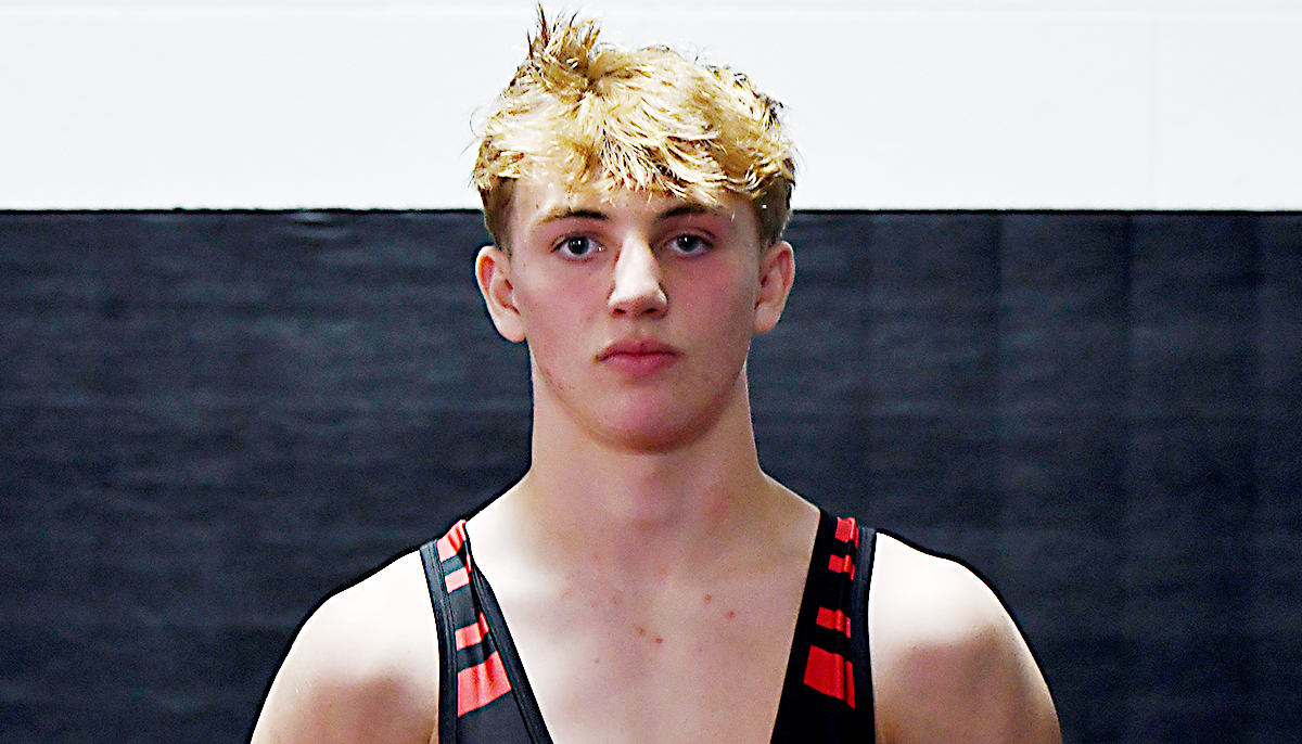 Milburn leads Newton wrestlers at Midwest Shootout