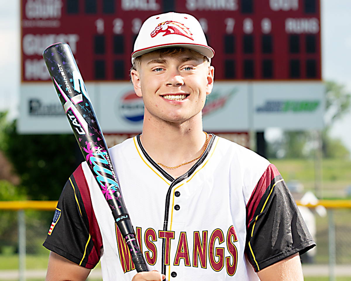 Mustangs rout Rams, shut out Pella Christian on baseball diamond