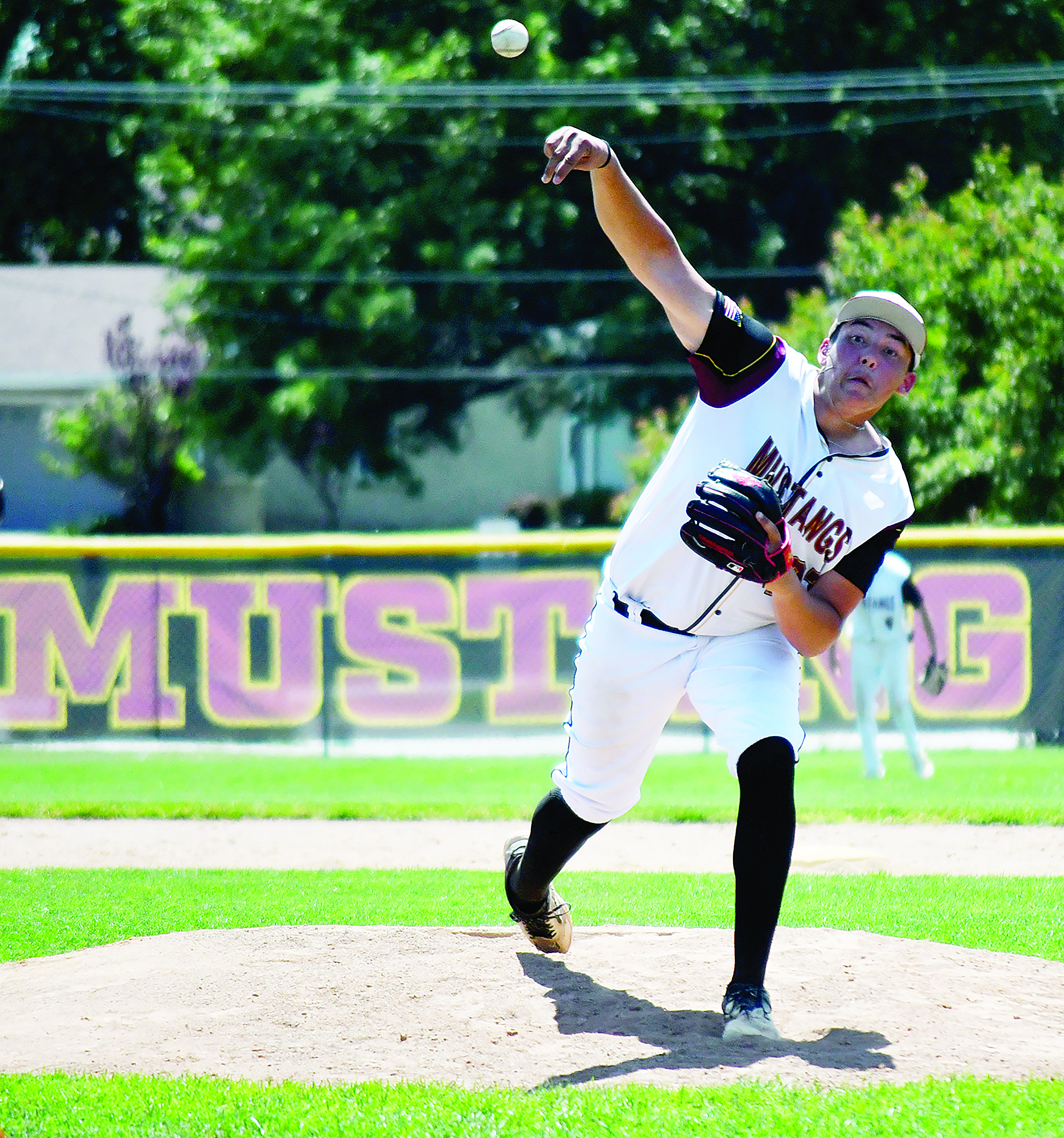 PCM baseball sweeps I-35, routs pair of HOIAC rivals