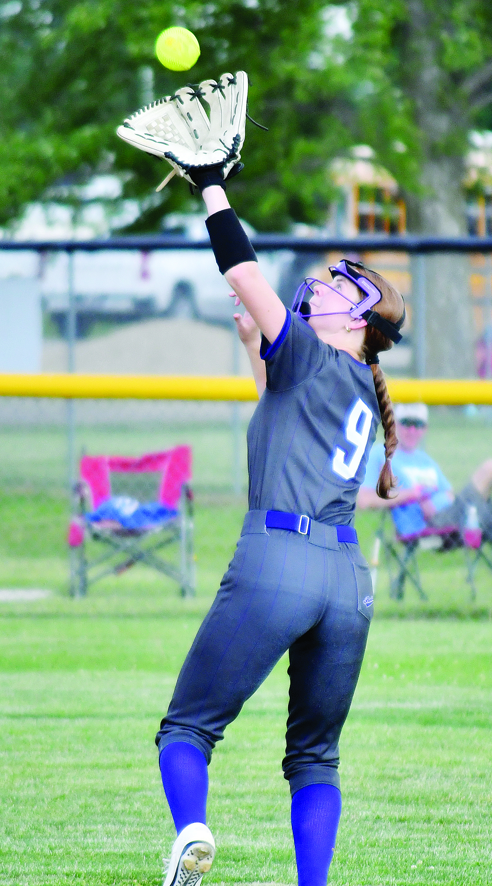 Baxter softball can’t overcome slow start against Janesville