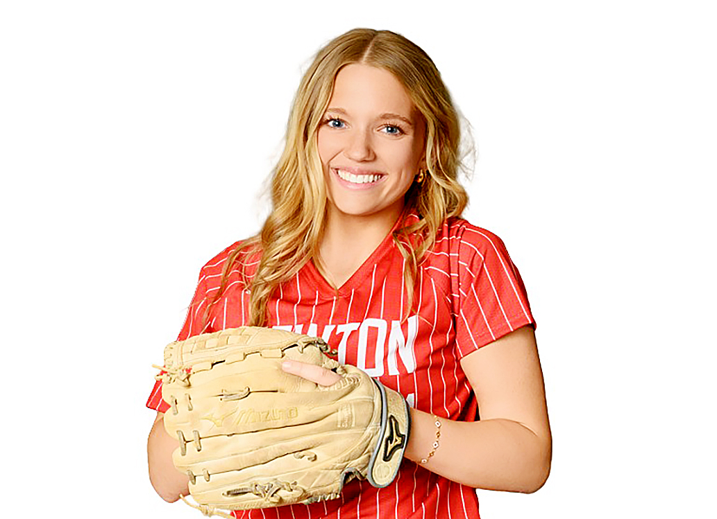 Newly-ranked Cardinals sweep Des Moines East